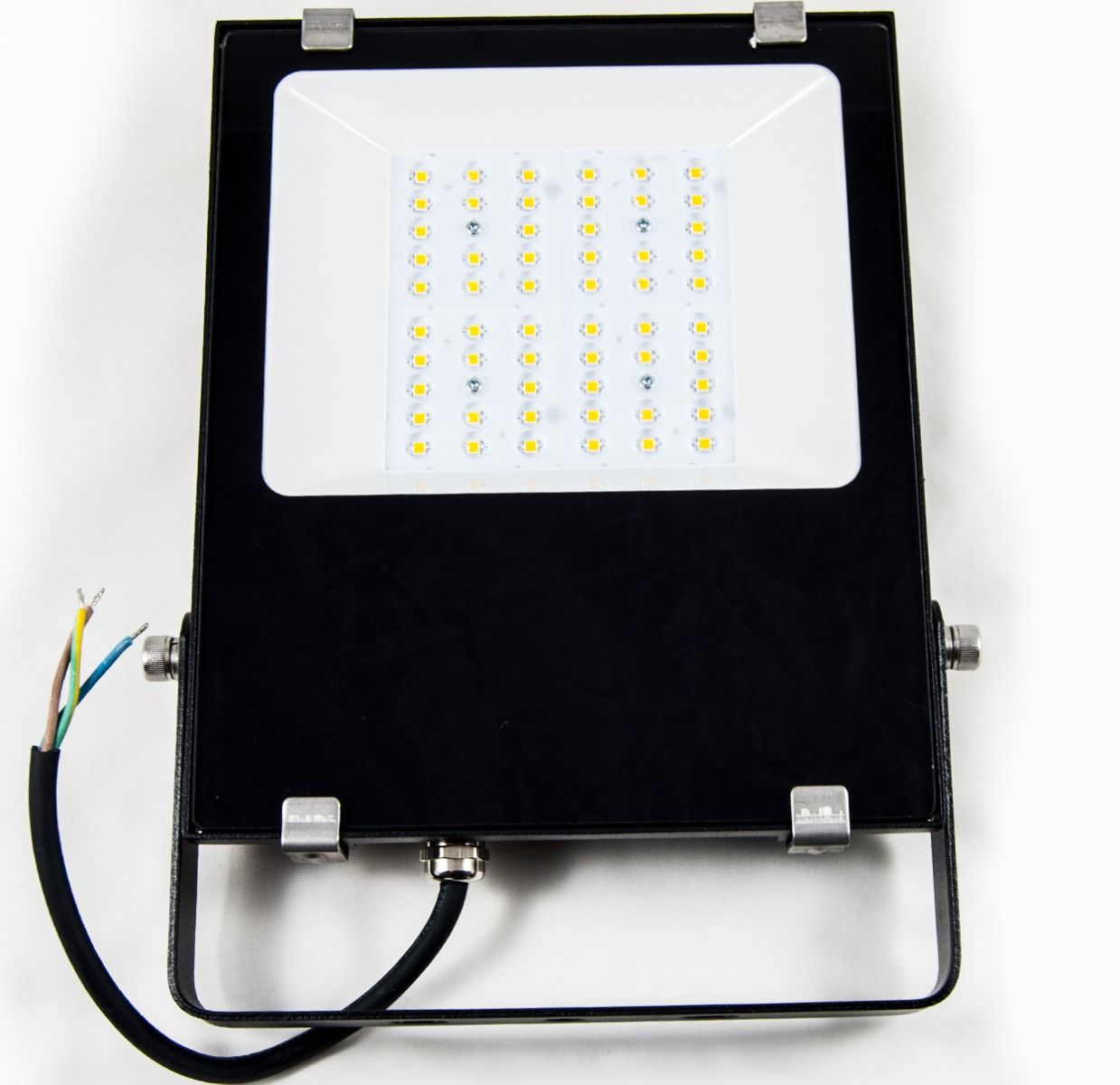 Home [www.ledhive.co.uk]